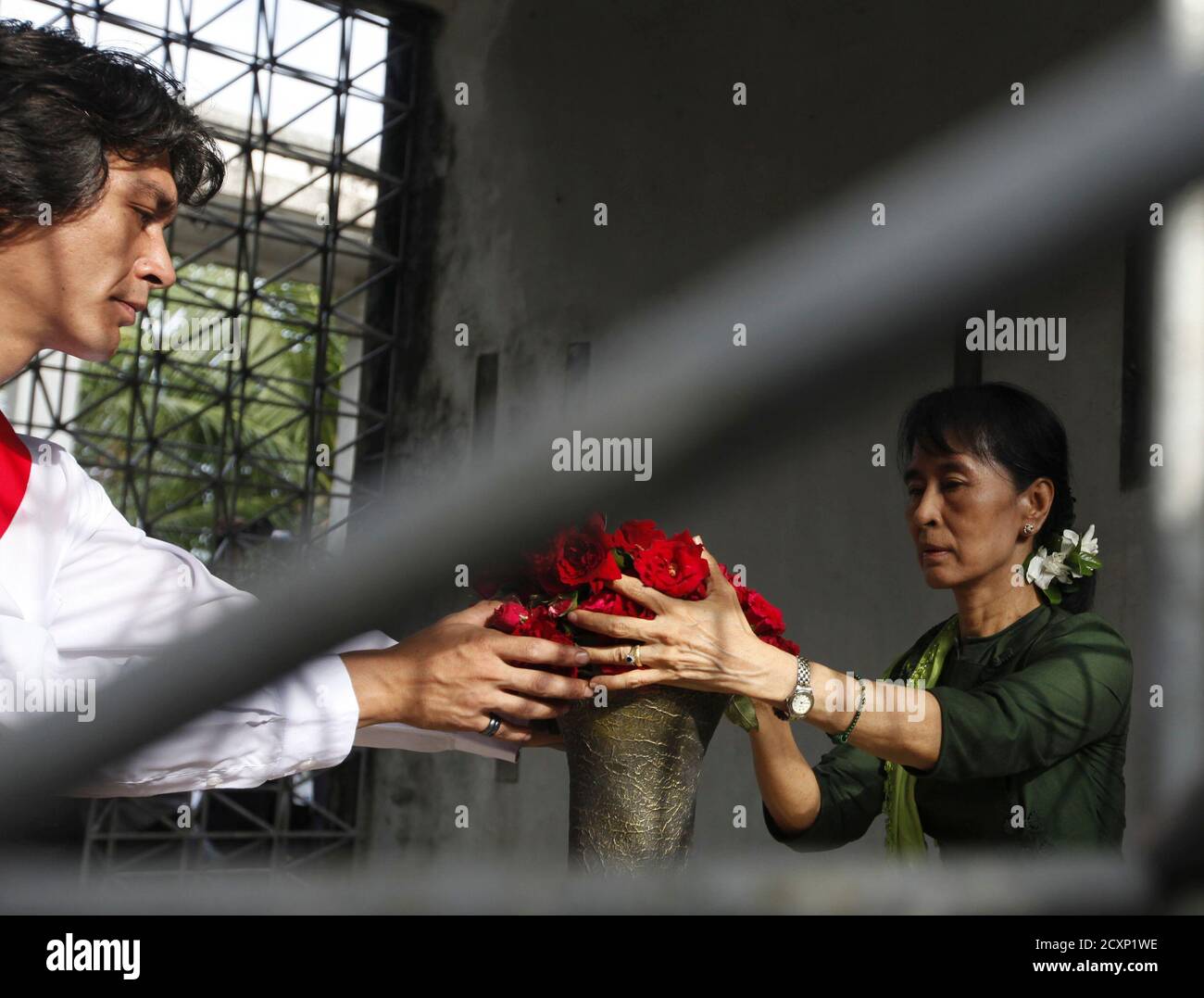 Kim aris hi-res stock photography and images - Alamy