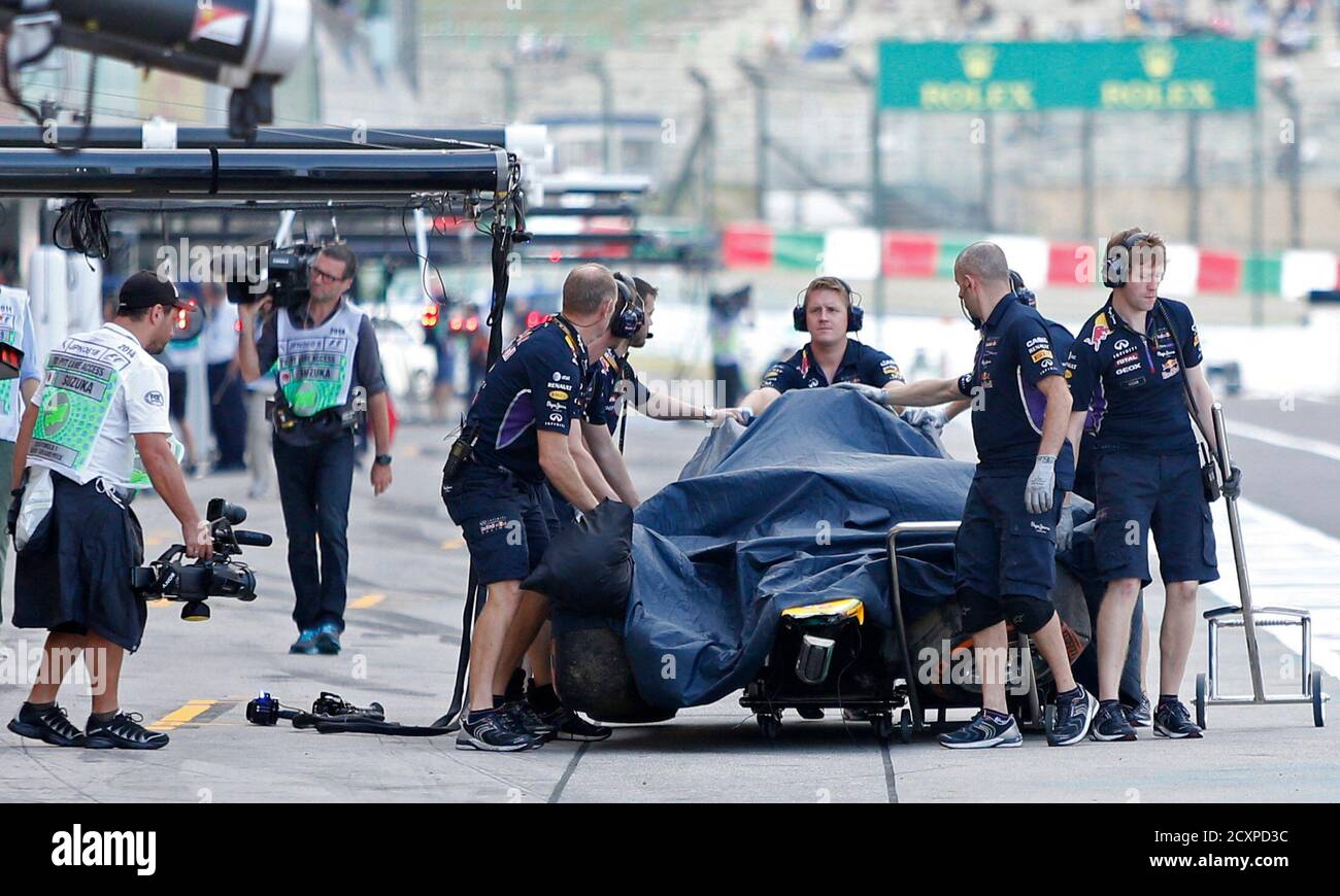 Pit Crew Red Bull Formula High Resolution Stock Photography and Images ...