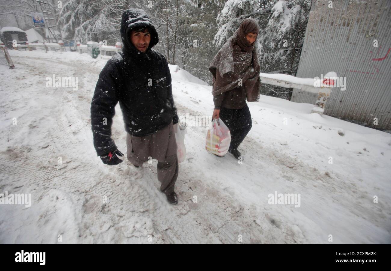 Murree pakistan snow High Resolution Stock Photography and Images - Alamy