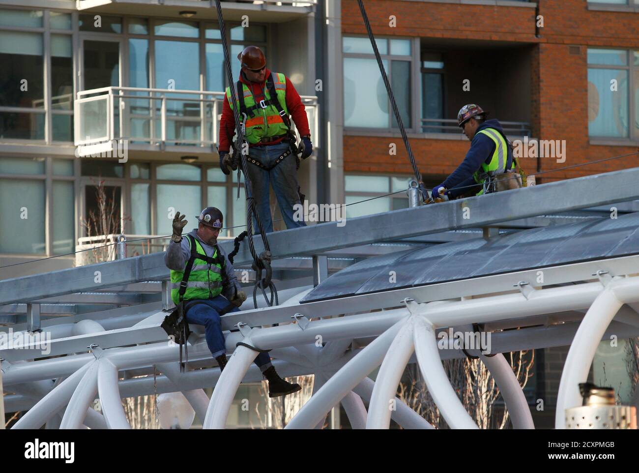 Elevated walkway between buildings hi-res stock photography and images ...