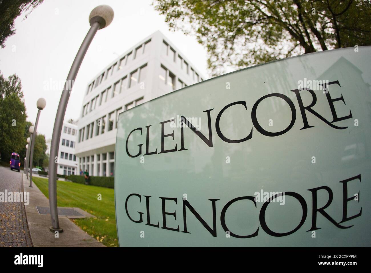 Glencore xstrata logo hi-res stock photography and images - Alamy