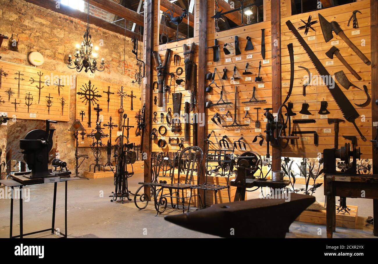 Blacksmiths at work hi-res stock photography and images - Alamy