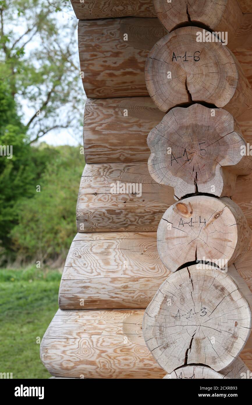 Vertical shot exterior log hi-res stock photography and images - Alamy