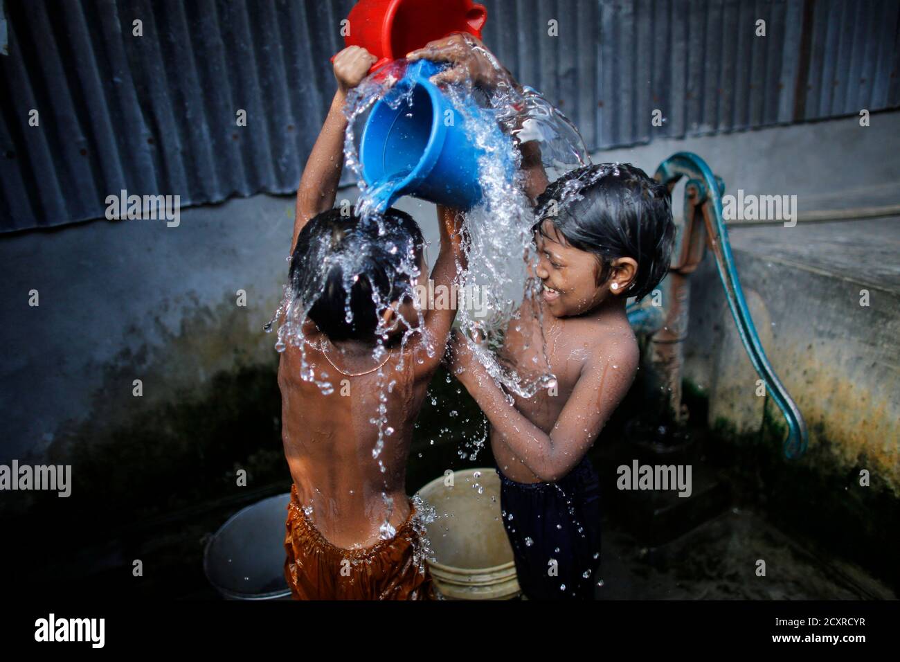 Dhaka Bangladesh Slum High Resolution Stock Photography and Images - Alamy