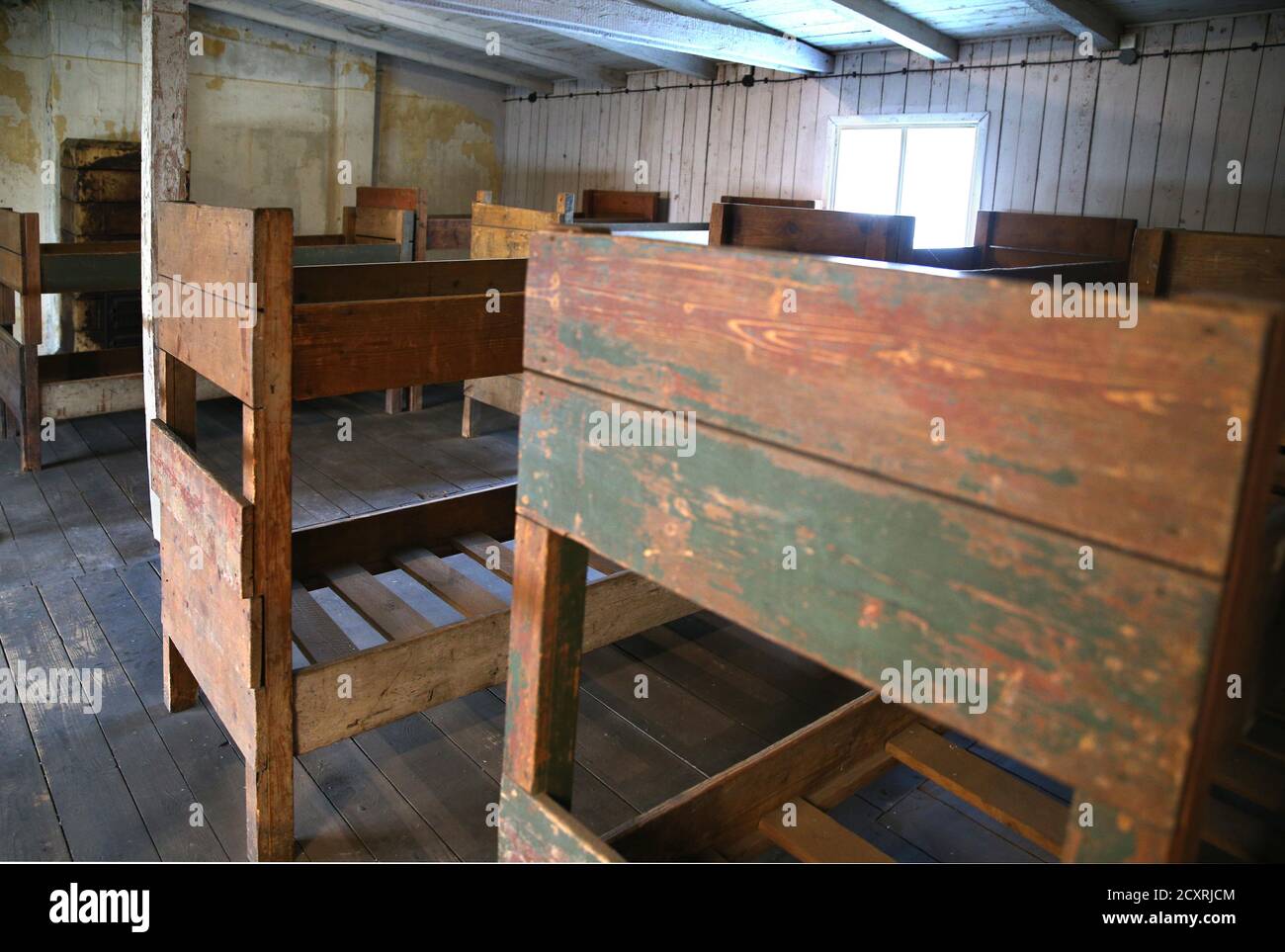 Nazi concentration camp bunks hi-res stock photography and images - Alamy