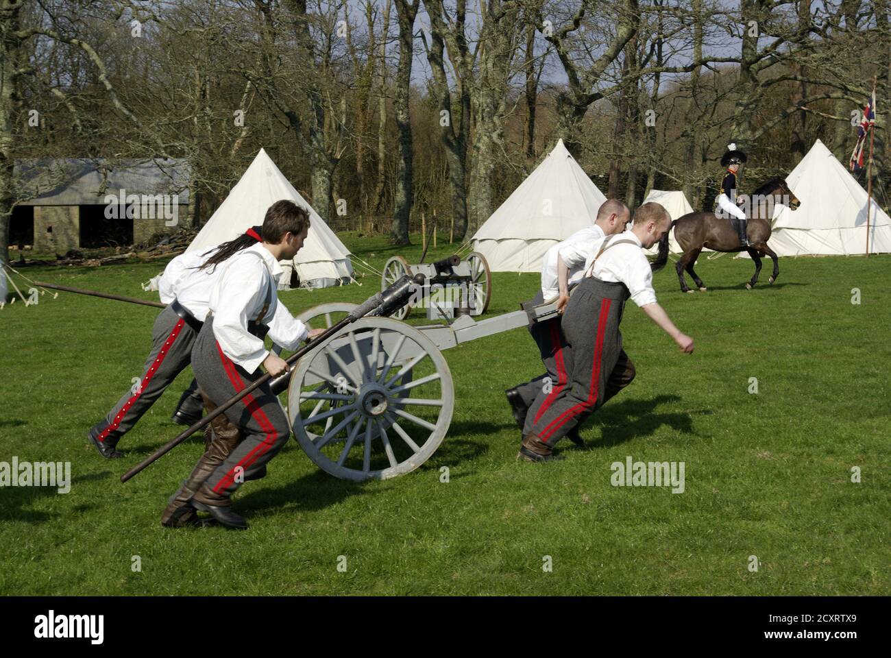 Train mounted cannon hi-res stock photography and images - Alamy