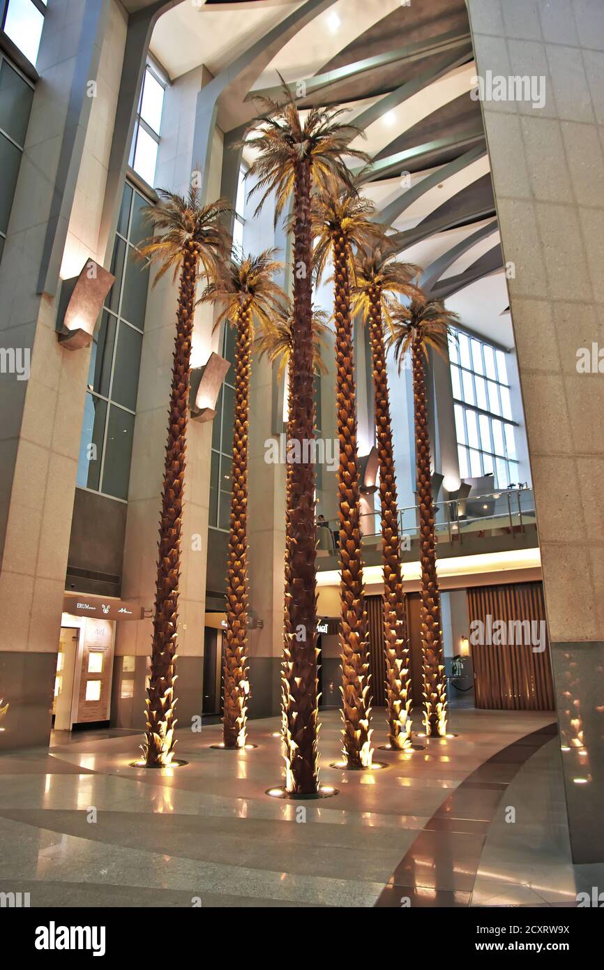 Kingdom Centre, Burj Al-Mamlaka in Riyadh, Saudi Arabia Stock Photo - Alamy