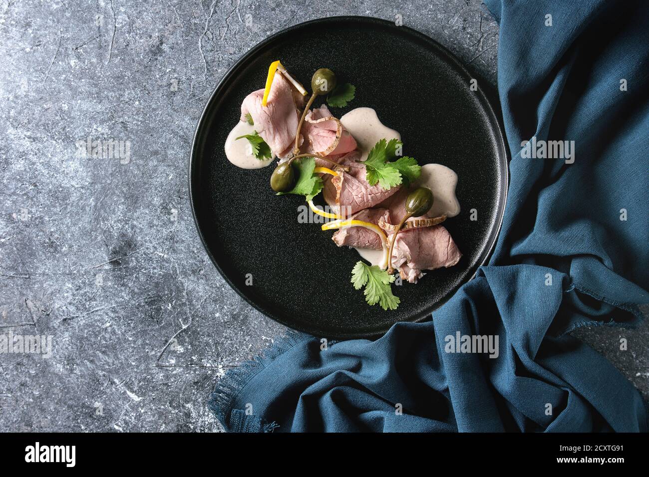 Plate of tuna on textile hi-res stock photography and images - Alamy