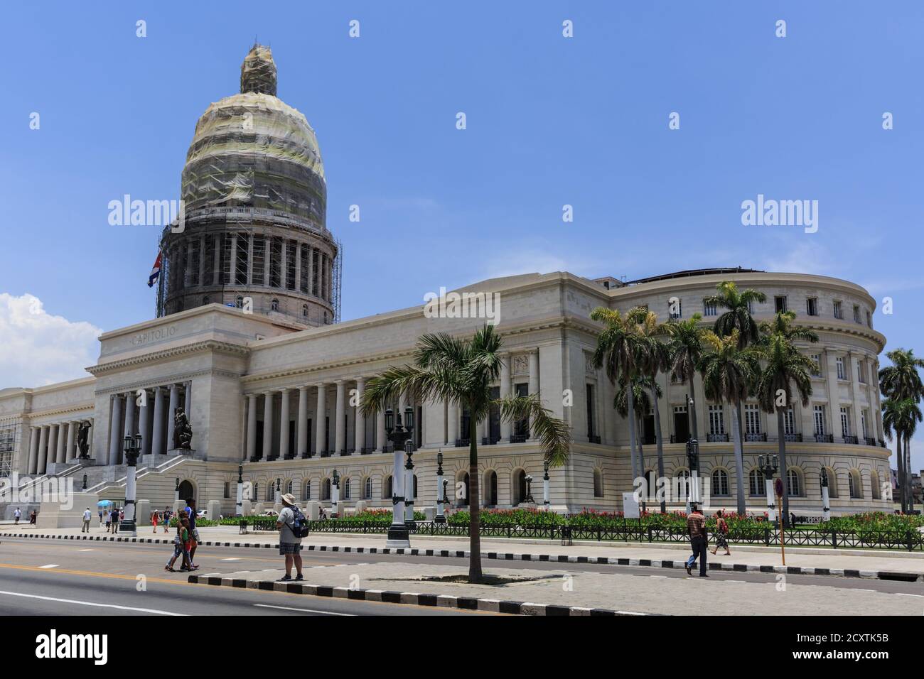 National capital building of havana hi-res stock photography and images ...
