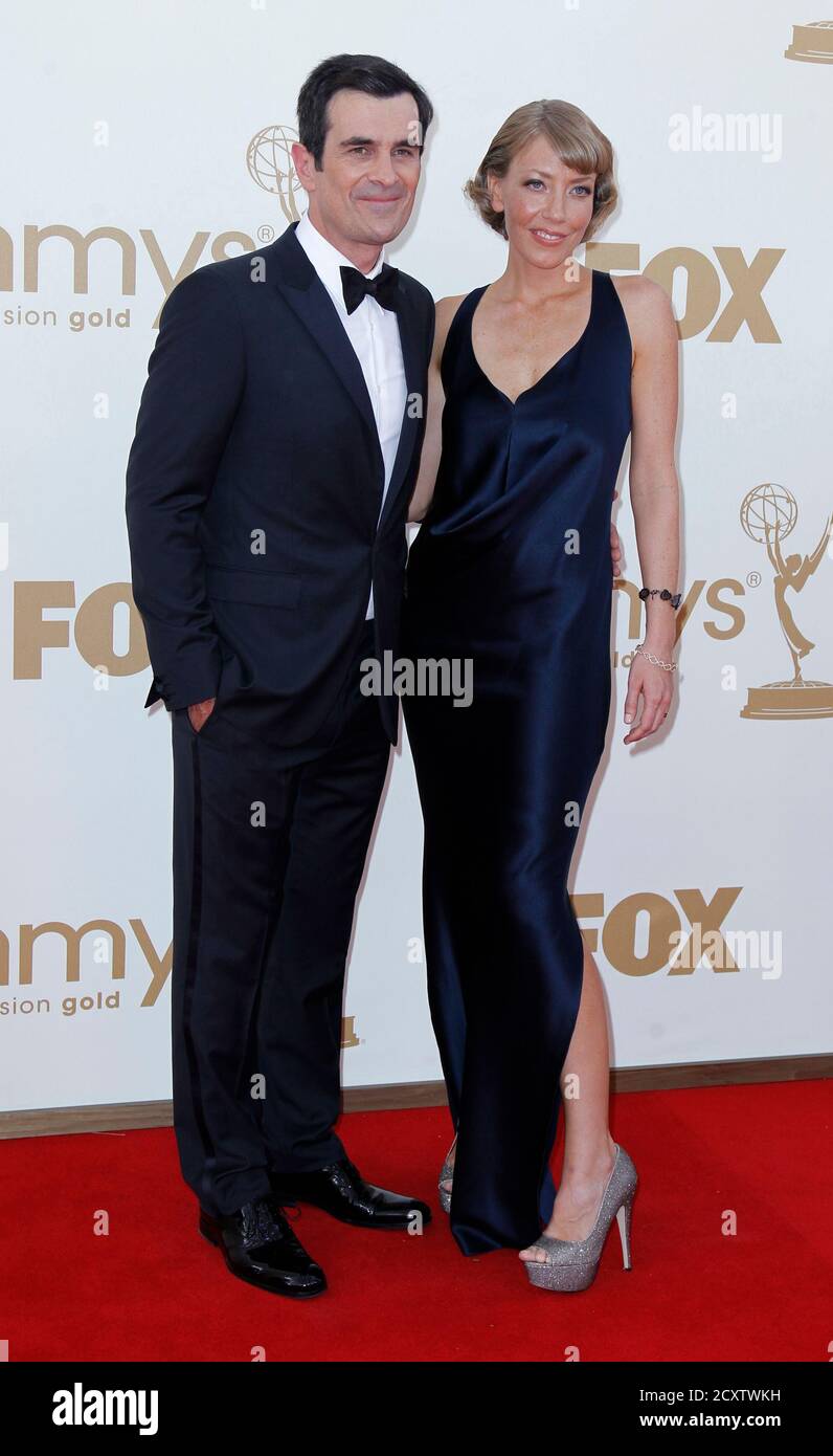 Actor ty burrell wife holly hi-res stock photography and images - Alamy