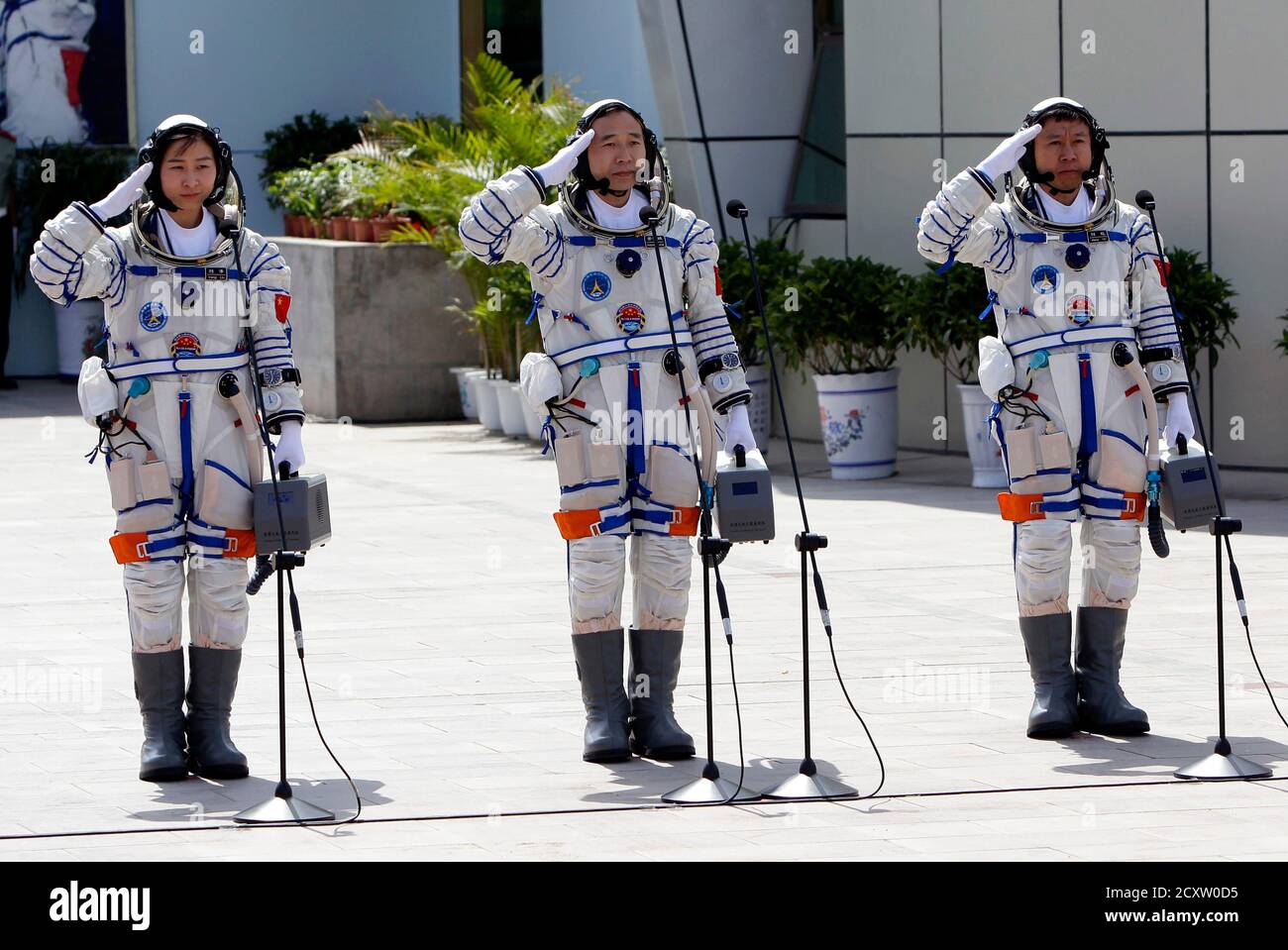 First chinese woman in space hi-res stock photography and images - Alamy