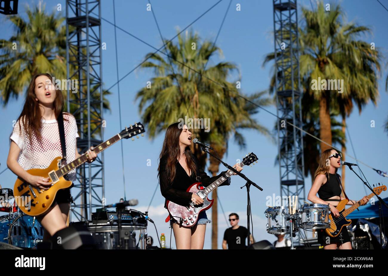 Este haim of the band haim hi-res stock photography and images - Alamy