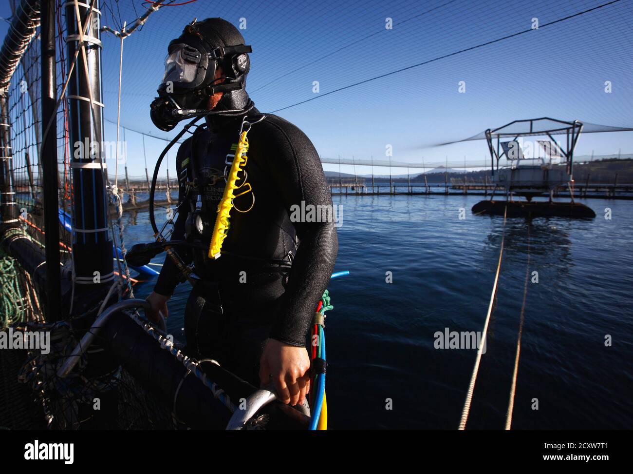 Salmon farming huon aquaculture hi-res stock photography and images - Alamy