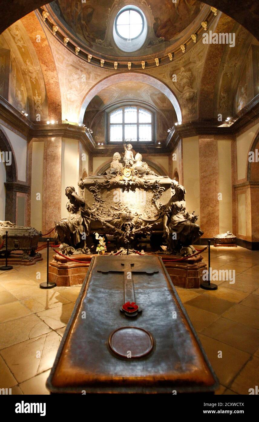 Habsburg crypt hi-res stock photography and images - Alamy