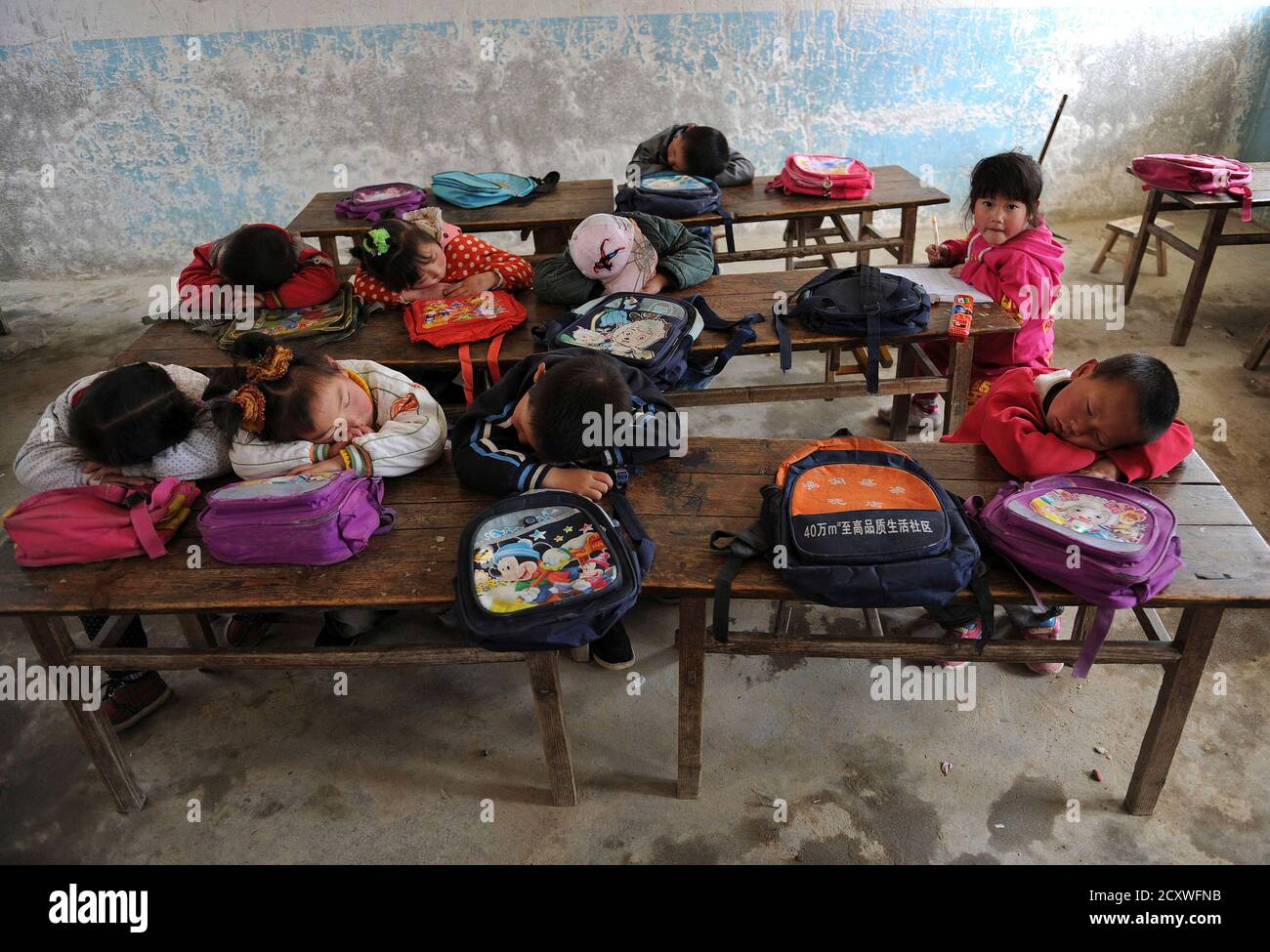 China school classroom desks hi-res stock photography and images - Alamy