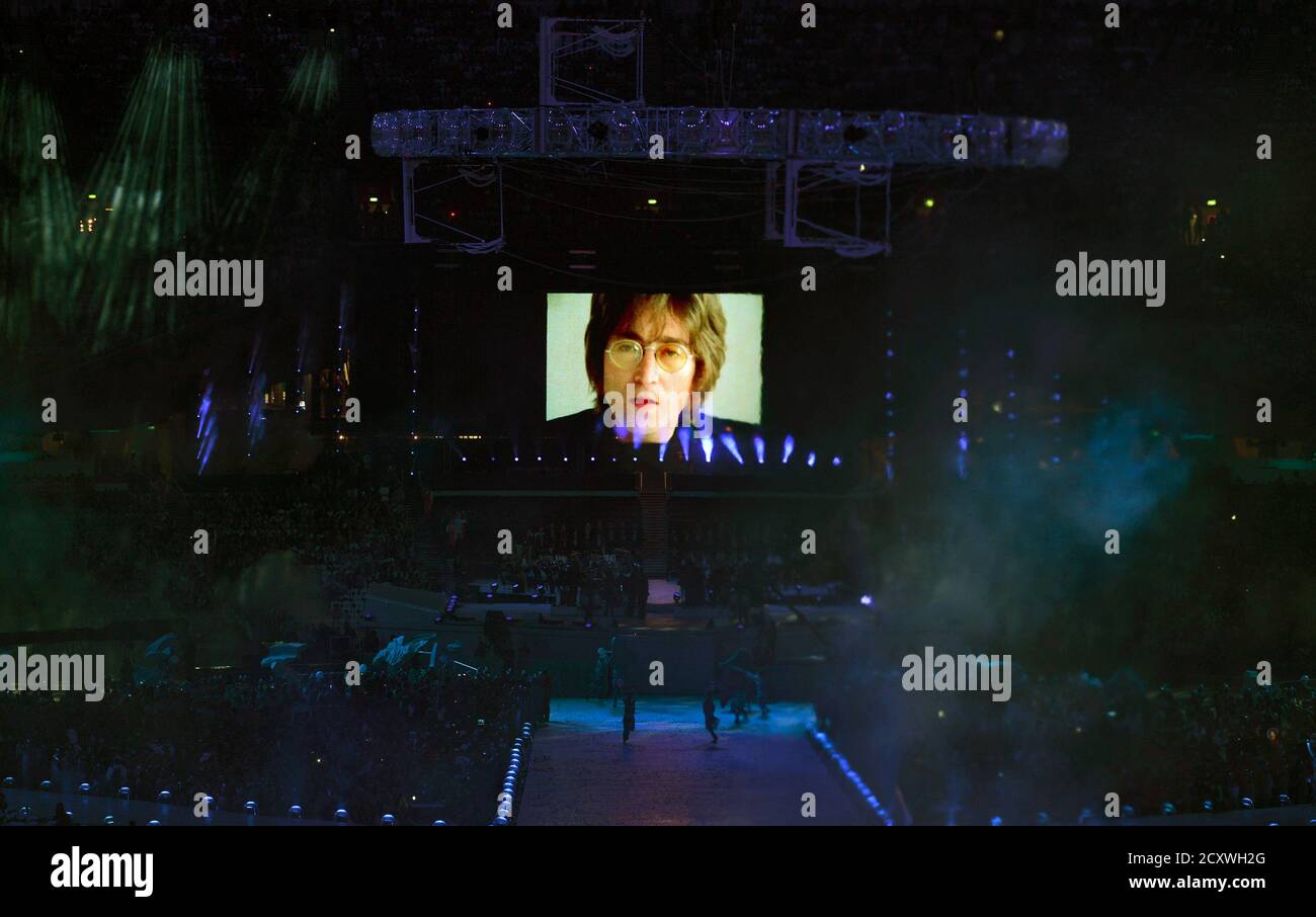 John lennon imagine video hi-res stock photography and images - Alamy