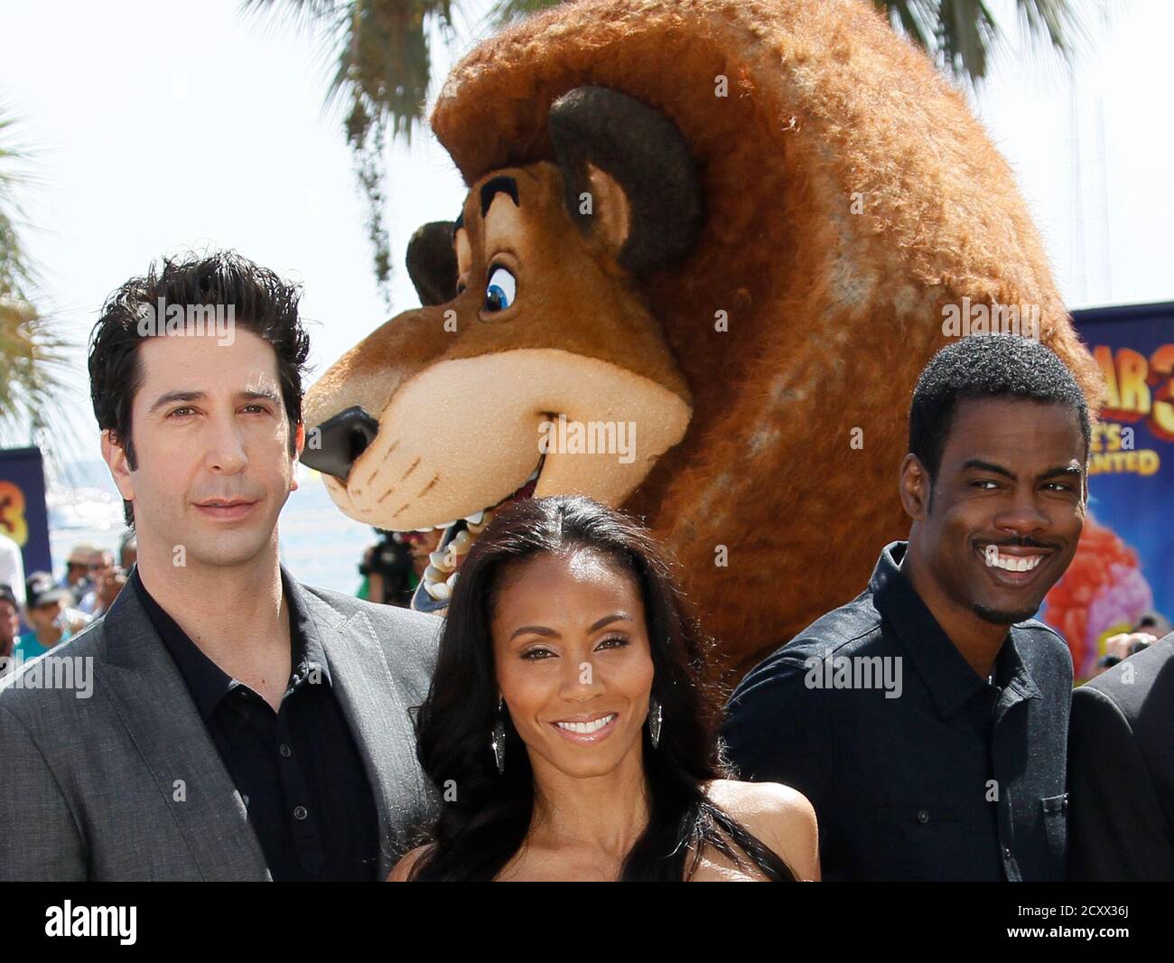 David schwimmer jada pinkett smith hi-res stock photography and images ...