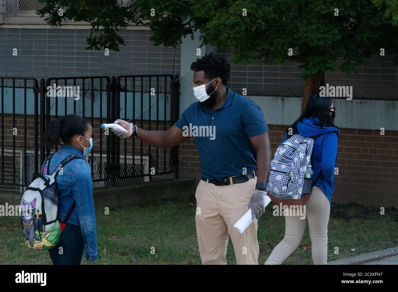 Entering the bronx hi-res stock photography and images - Alamy