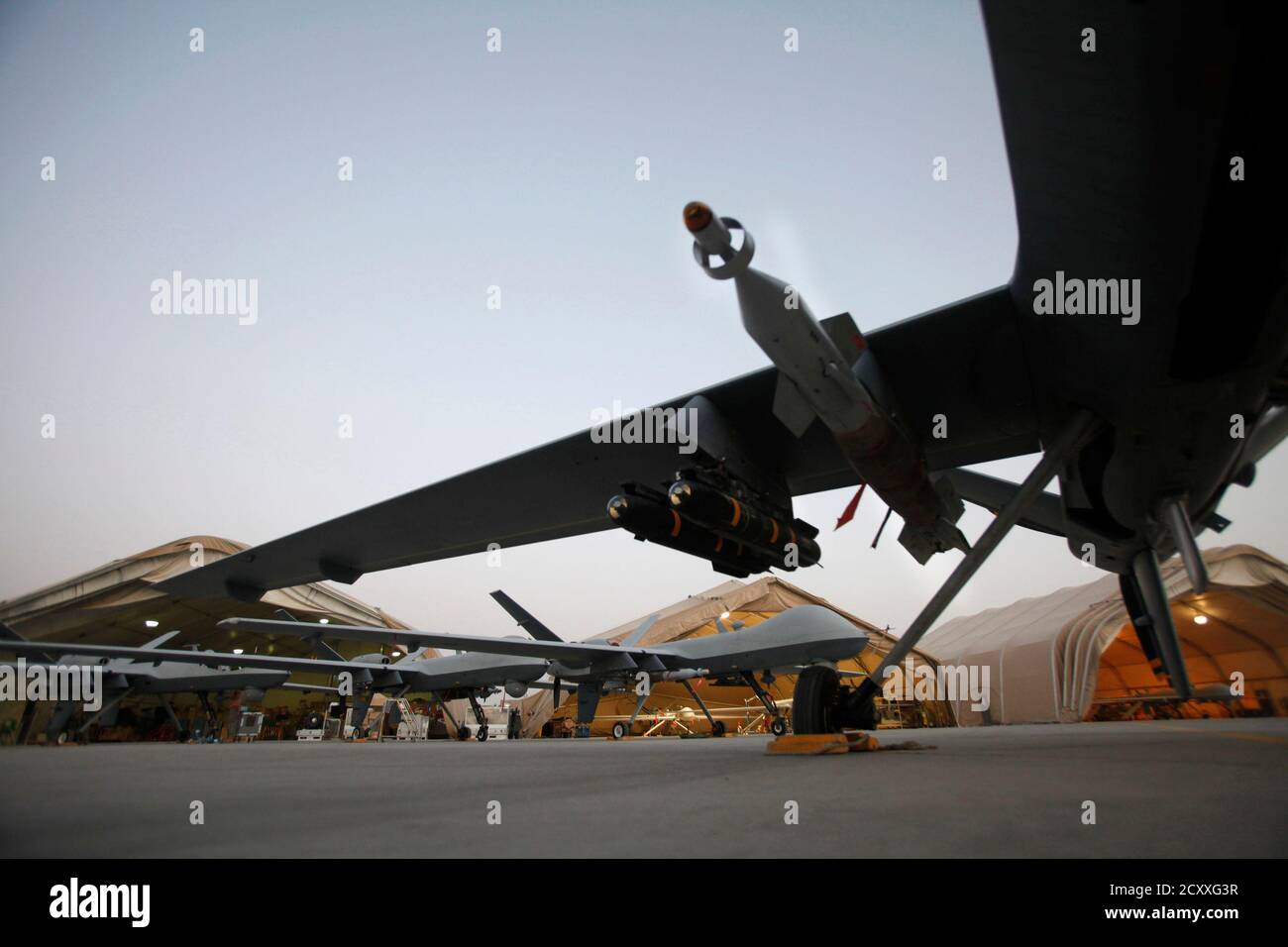 Military reconnaissance aircraft hi-res stock photography and images ...