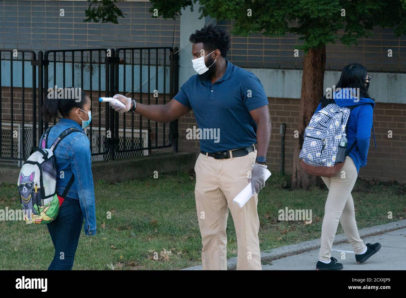 Entering the bronx hi-res stock photography and images - Alamy