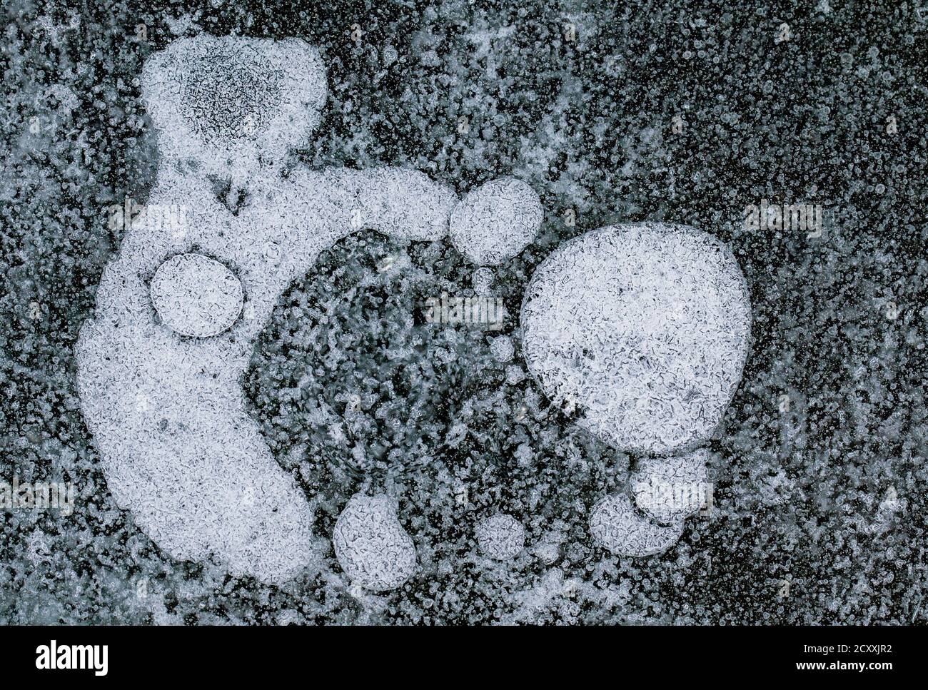 Background texture of bubbles in ice sheet Stock Photo - Alamy