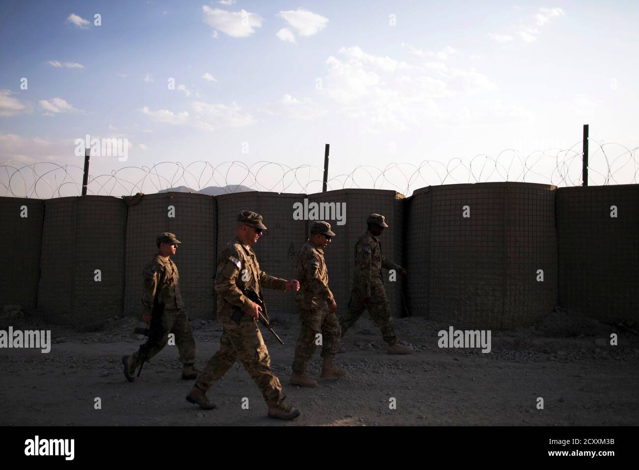 4th infantry brigade combat team airborne 25th infantry division hi-res ...