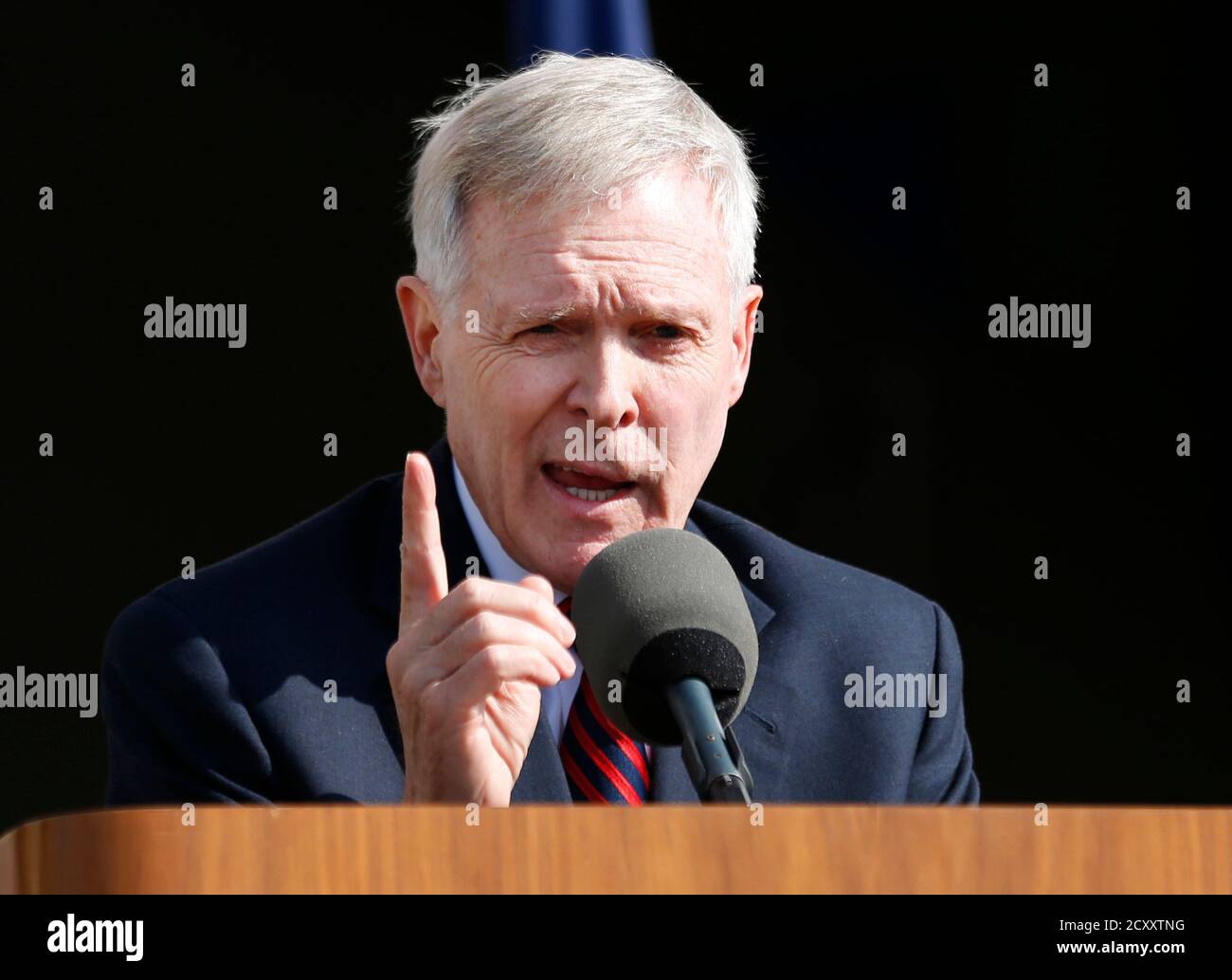 U s navy secretary mabus hi-res stock photography and images - Alamy