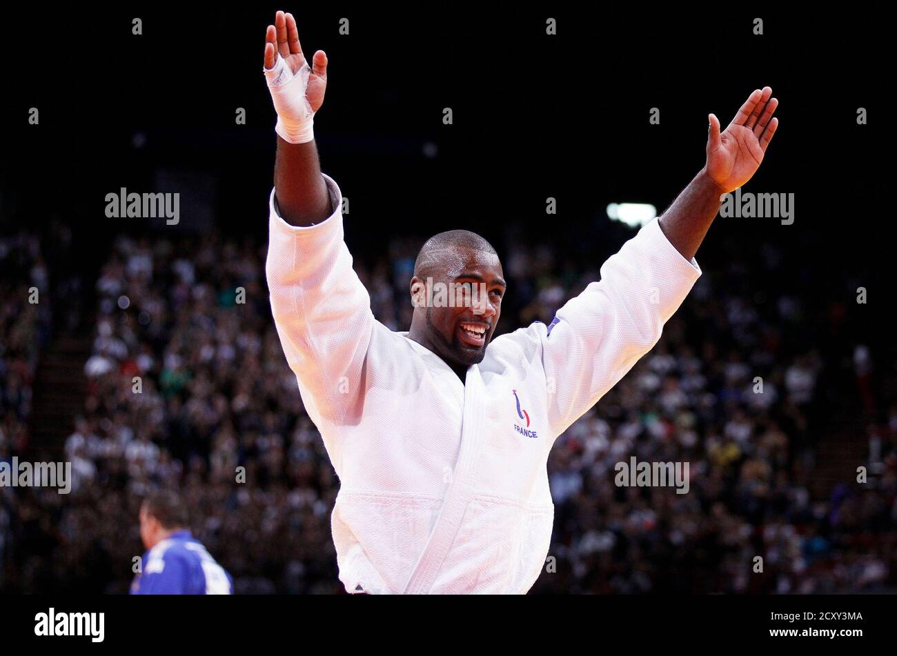 Teddy riner judo world 2011 hi-res stock photography and images - Alamy