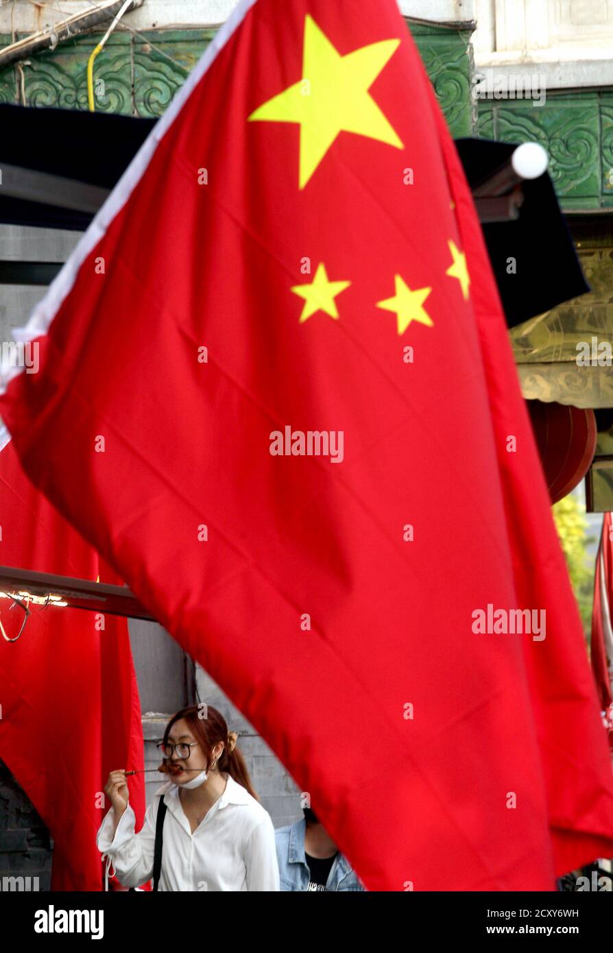 Beijing, China. 01st Oct, 2020. Chinese visit tourist shopping areas on ...
