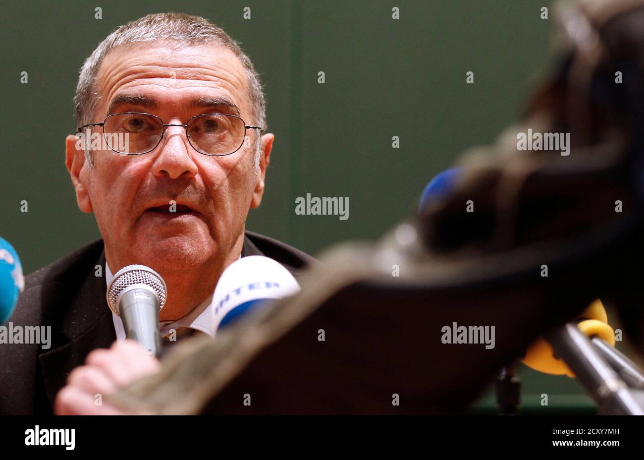 Serge haroche hi-res stock photography and images - Alamy