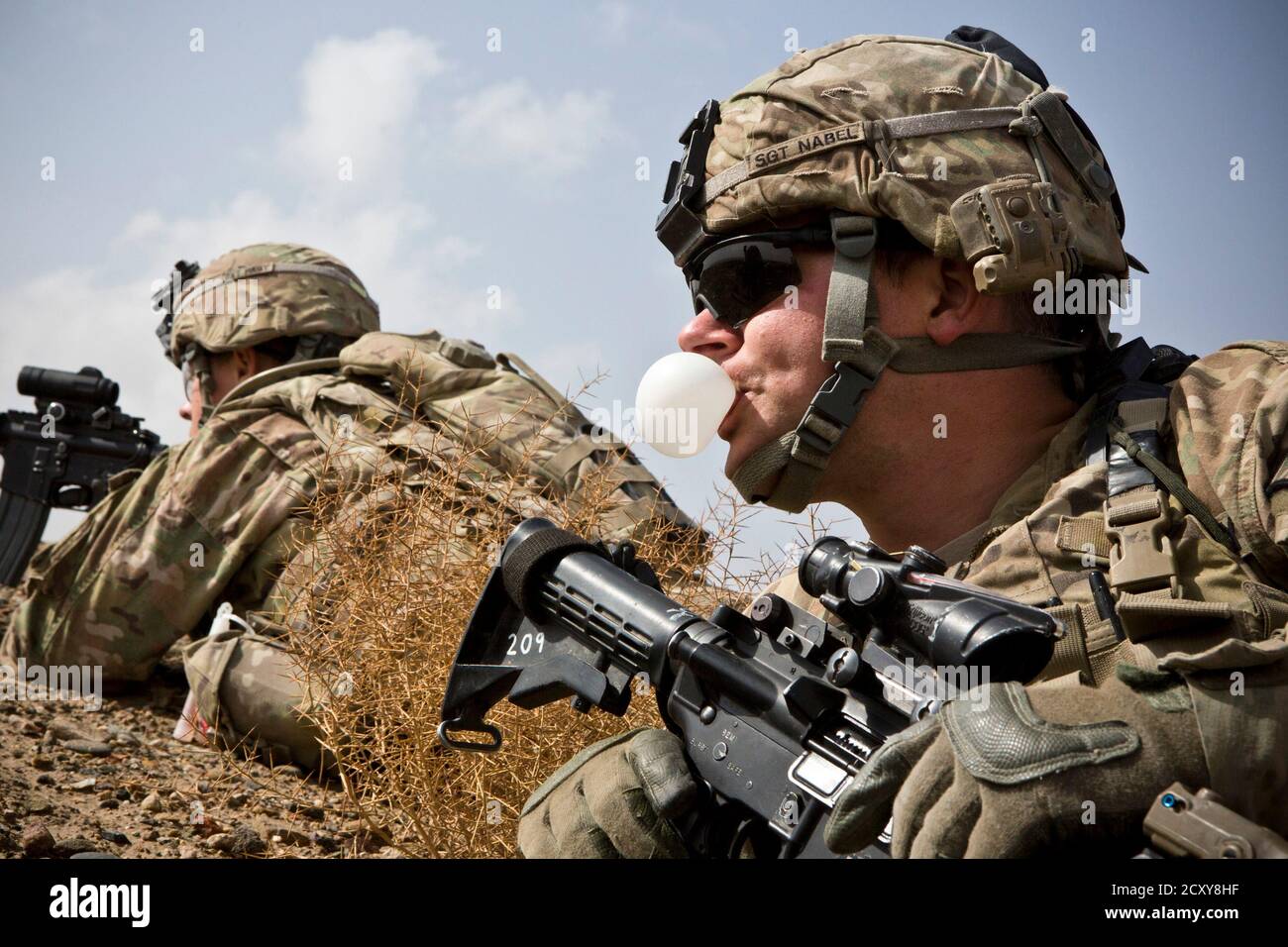 Gum blows hi-res stock photography and images - Alamy