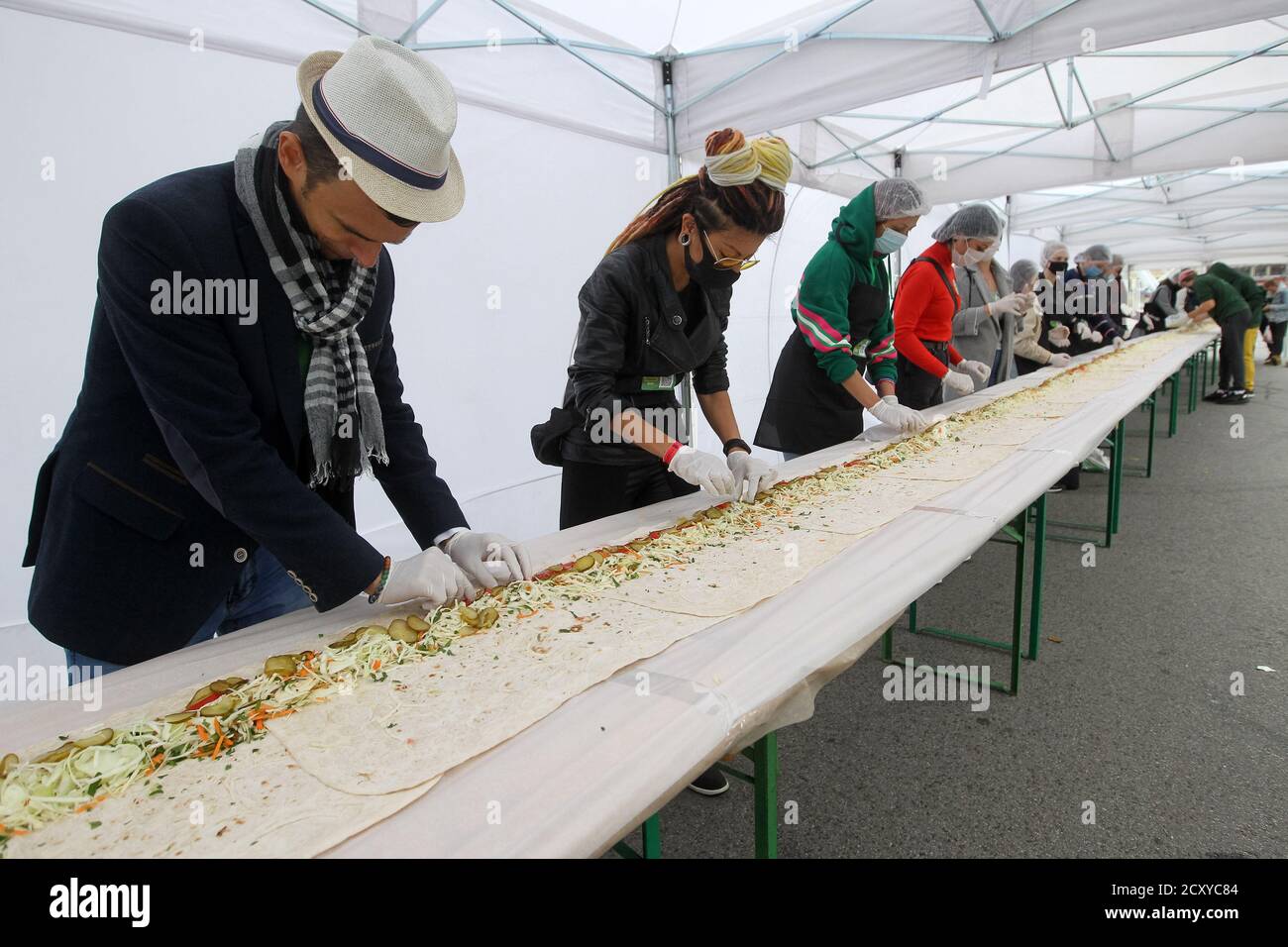 Shawarma world hi-res stock photography and images - Alamy
