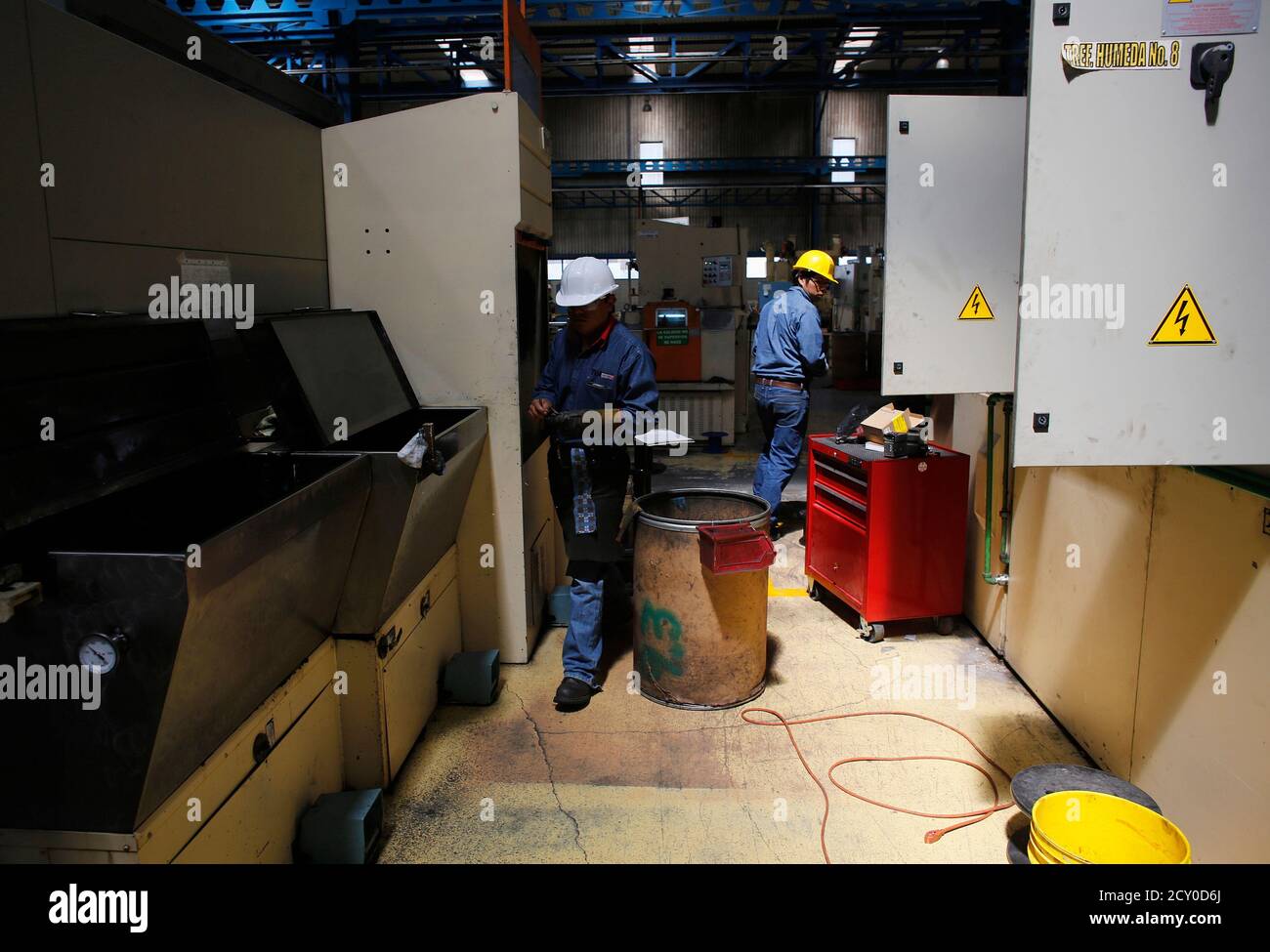 Mexican factory workers hi-res stock photography and images - Alamy