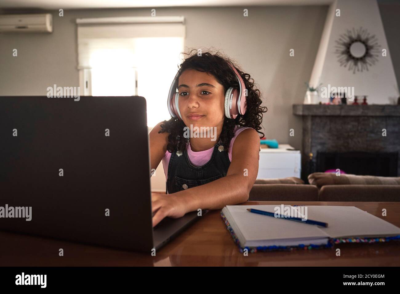 Kid study spain hi-res stock photography and images - Alamy