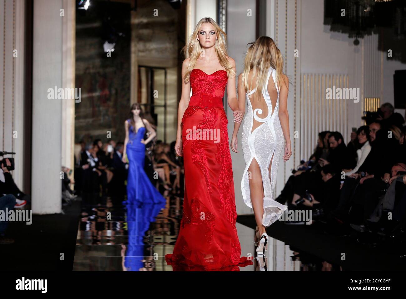 Donatella versace and models hi-res stock photography and images - Alamy
