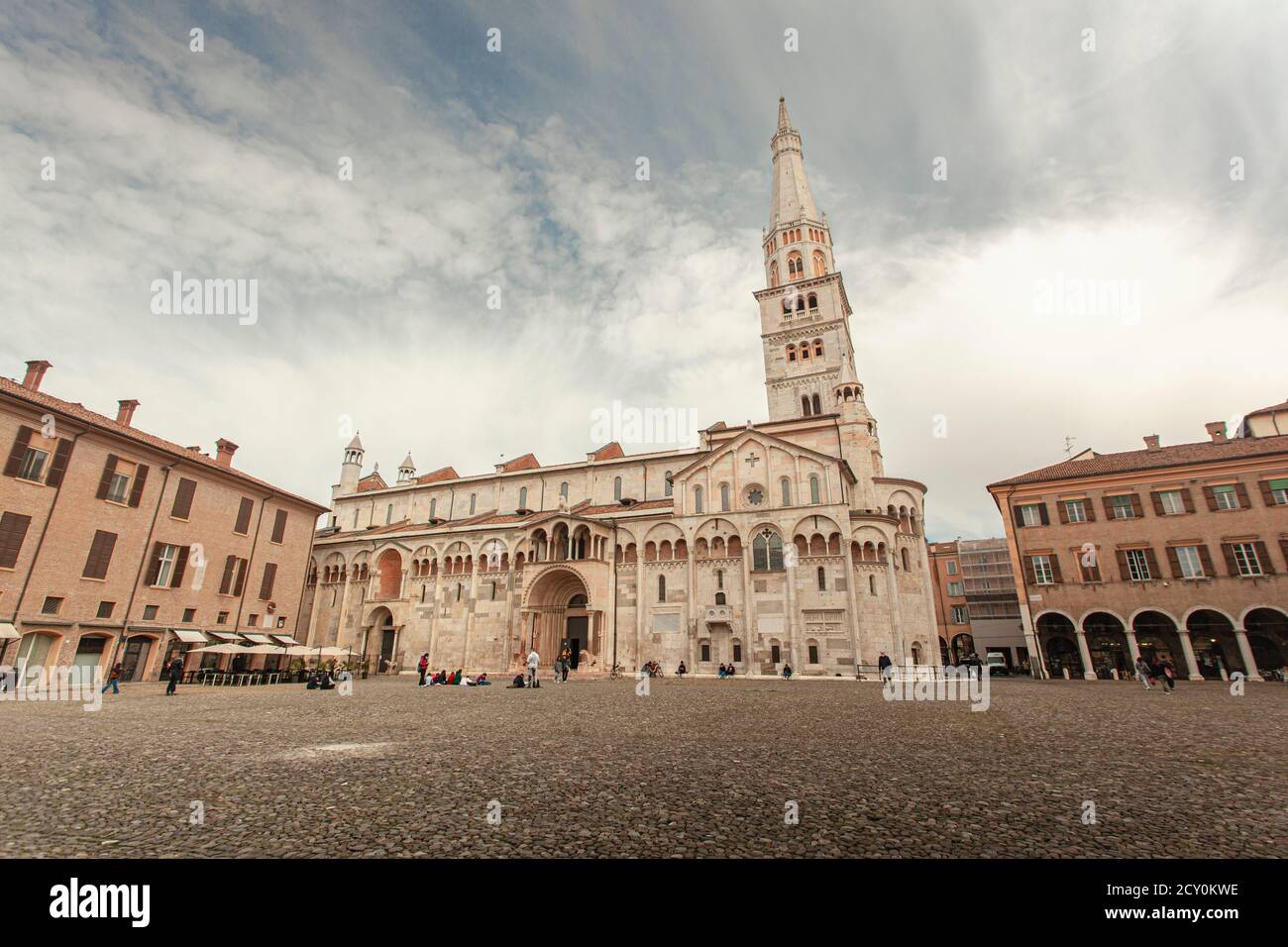 View of Piazza Grande with Duomo in Modena, Italy Stock Photo - Alamy