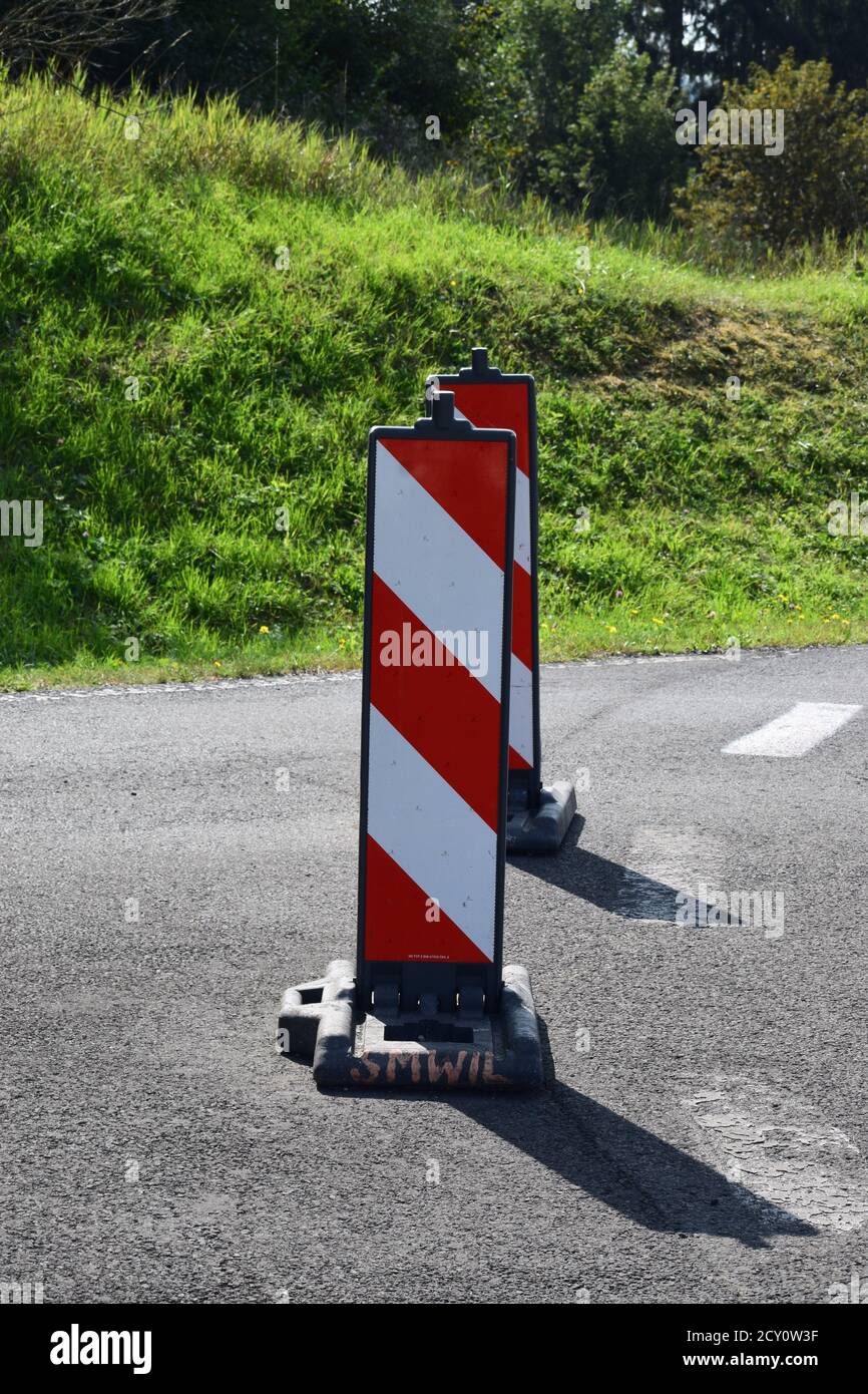 Driveway blocked hi-res stock photography and images - Alamy