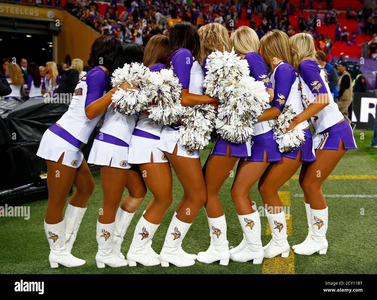 Minnesota Vikings Cheerleaders High Resolution Stock Photography and ...