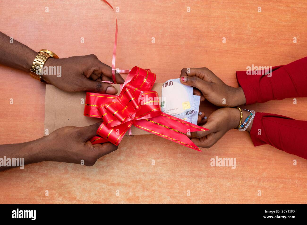 Two hands and envelope hi-res stock photography and images - Alamy