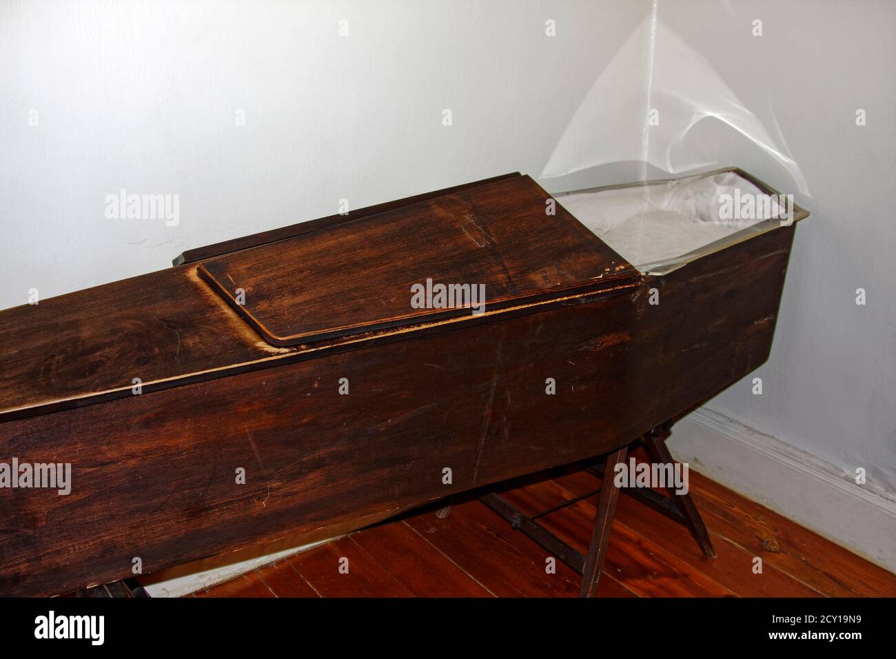 Open Coffin High Resolution Stock Photography and Images - Alamy