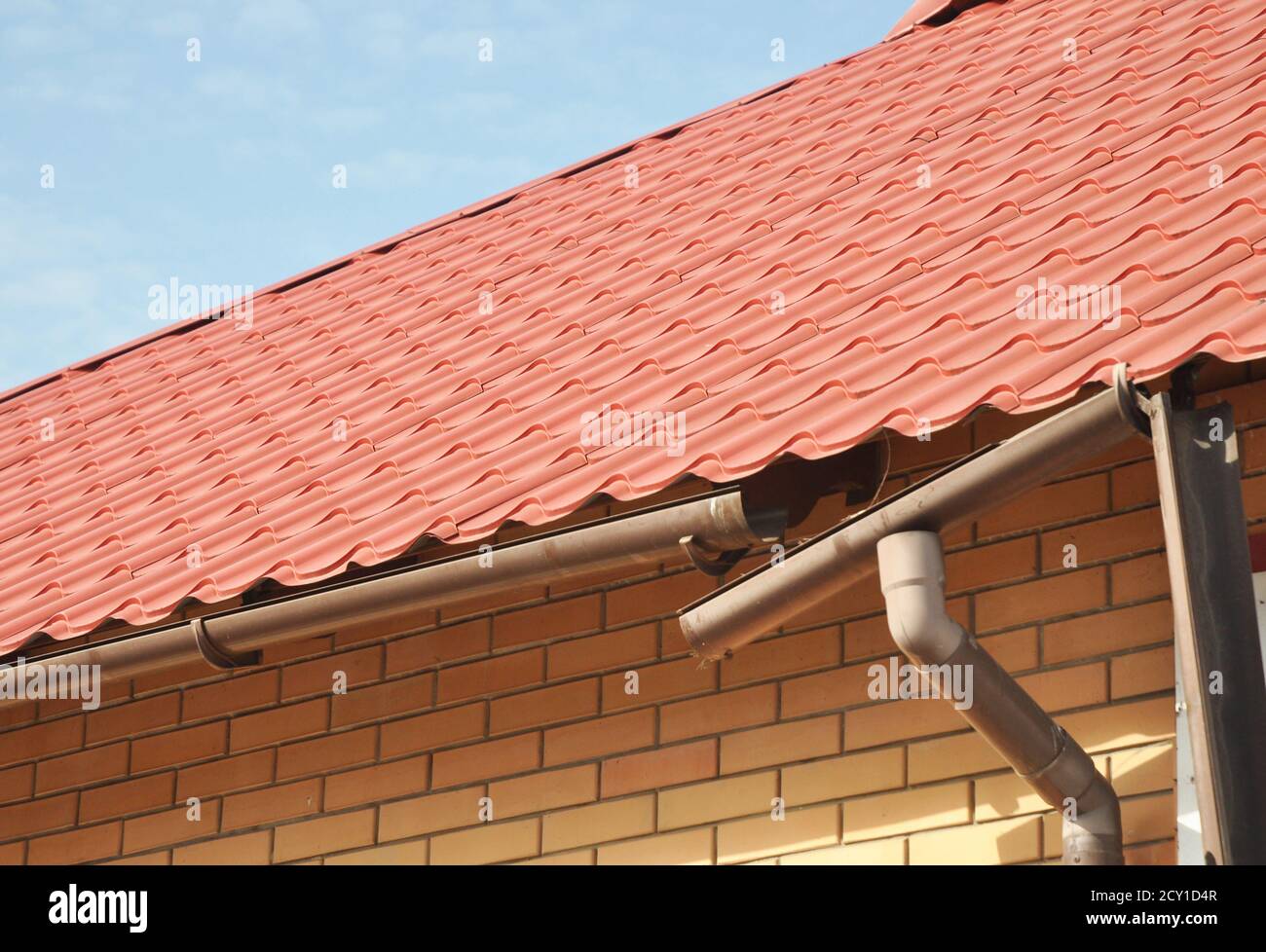 Gutters hi-res stock photography and images - Alamy