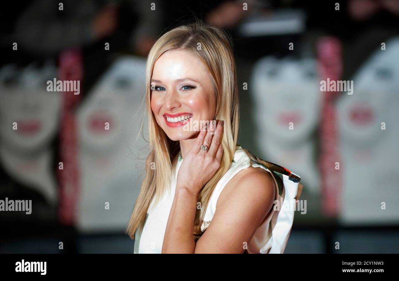 Kirsten bell hi-res stock photography and images - Alamy