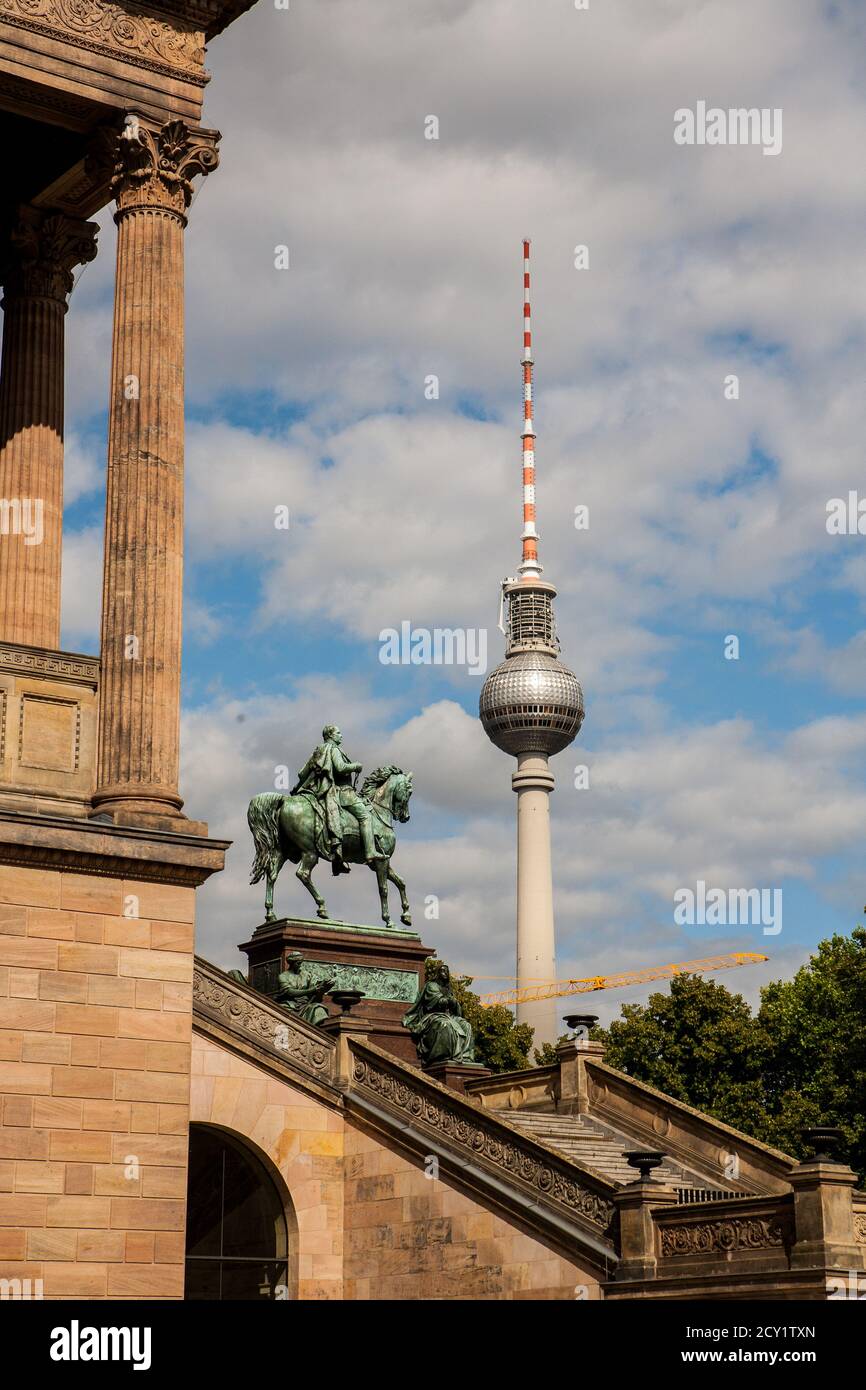 Berlin antenna tower, a symbol Stock Photo - Alamy