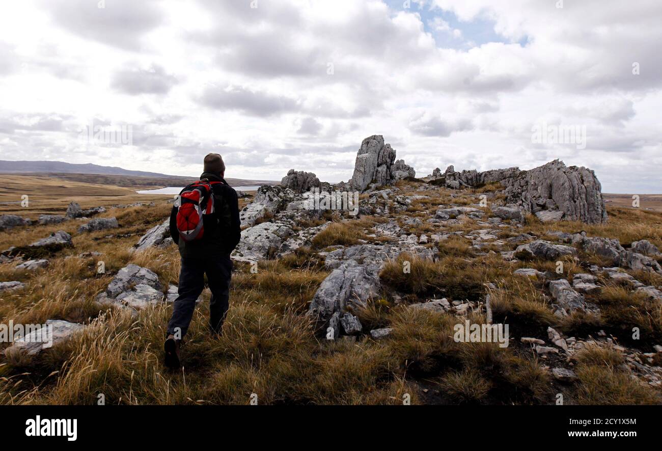 Falklands 1982 wireless ridge hi-res stock photography and images - Alamy