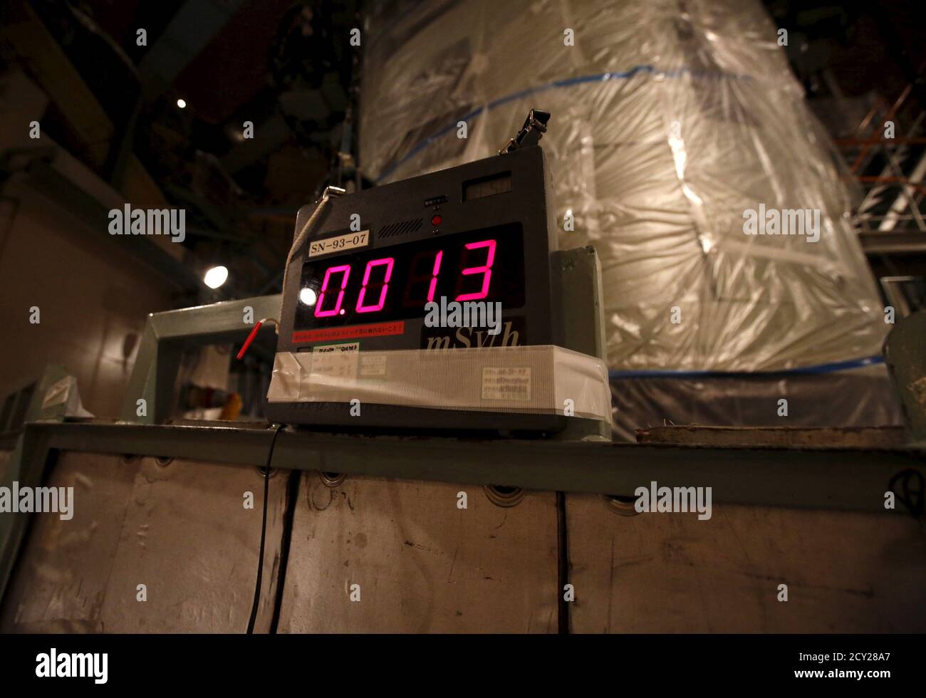 Measuring radiation level hi-res stock photography and images - Alamy