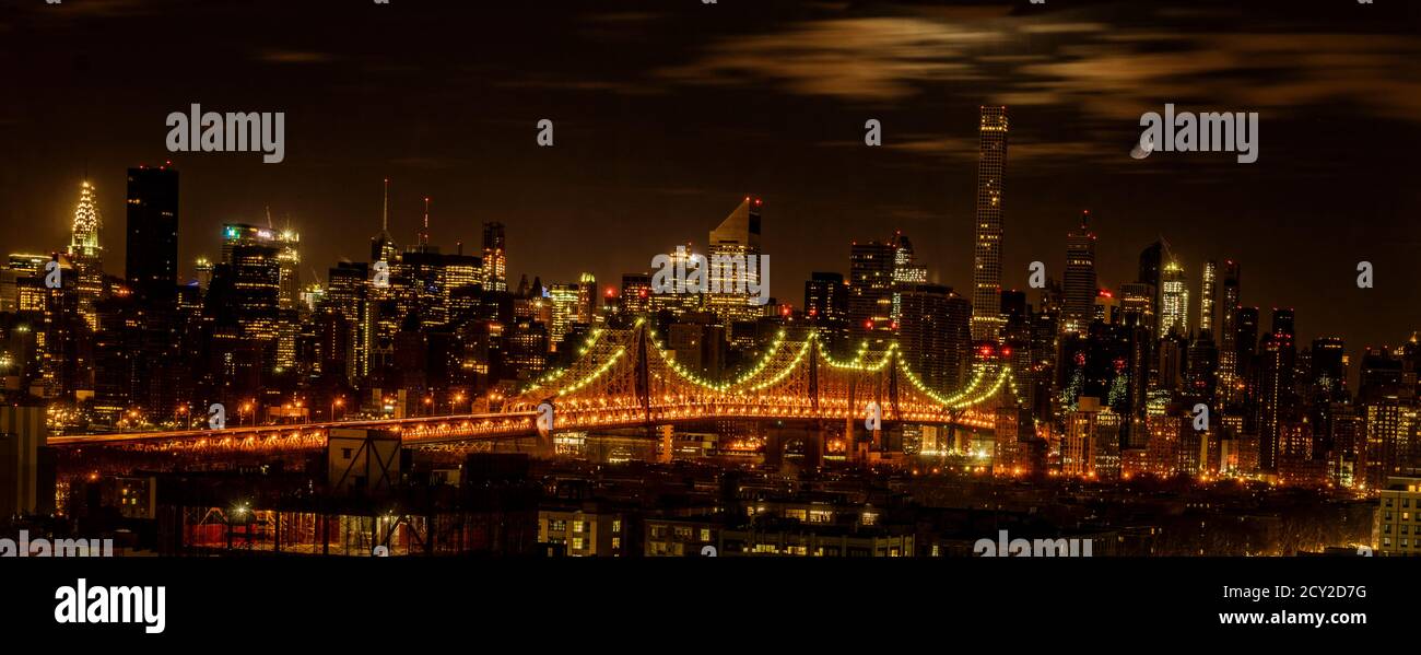 Moon brooklyn bridge manhattan night hi-res stock photography and ...