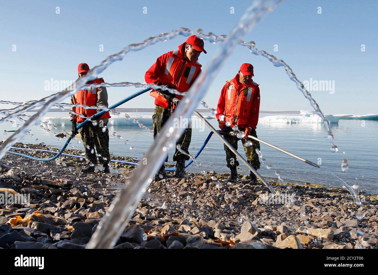 Arctic canada training hi-res stock photography and images - Alamy