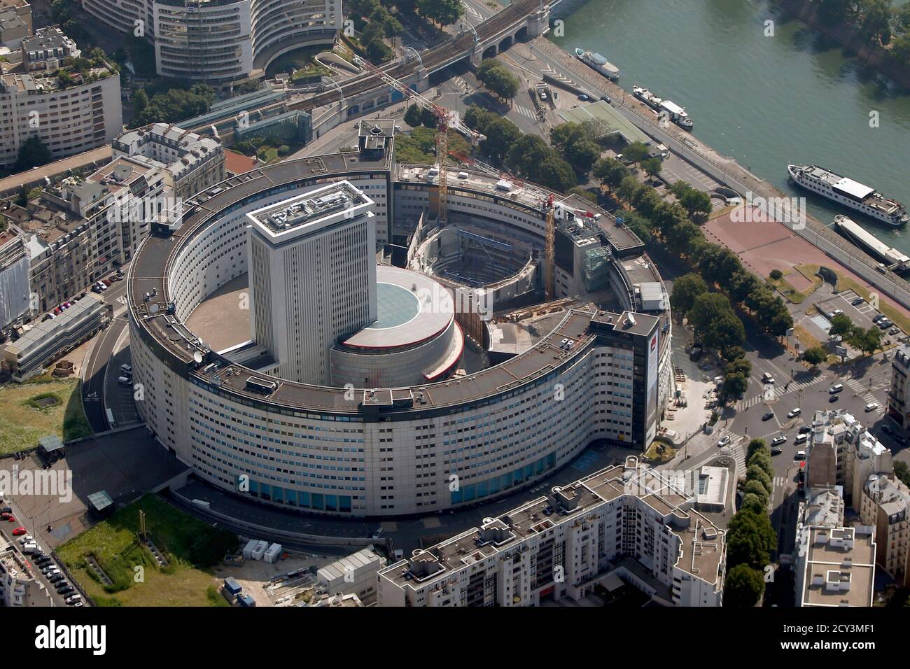Maison de la radio national french radio hi-res stock photography and ...