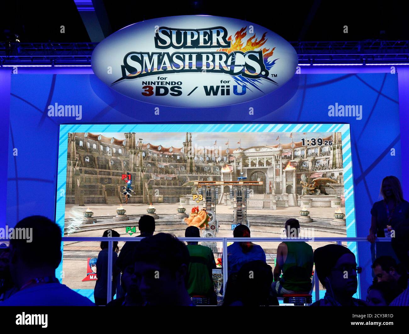Super smash game hi-res stock photography and images - Alamy