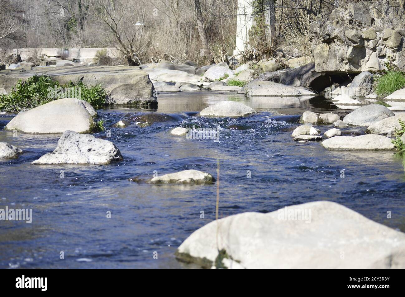 Large stones in the river hi-res stock photography and images - Alamy